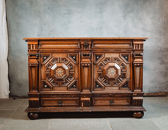 Edward Hurst Antique Dealer and Interior Consultant